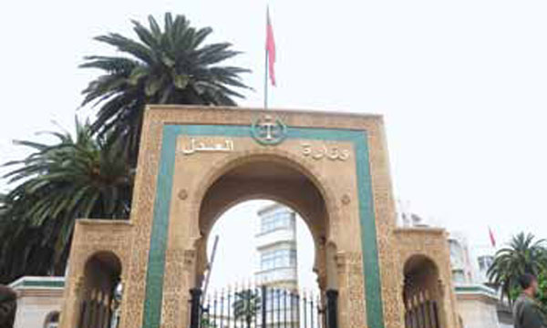 Les allégations faisant état d'interrogatoires par des officiers des ...