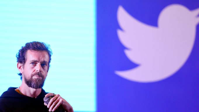 Le patron de Twitter donne 3 millions de dollars pour tester le revenu ...